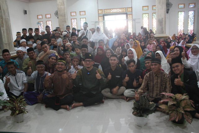 Foto: Ustaz Zacky Mirza Safari Dakwah ke Masjid Ash-Shadiqin Sungai ...