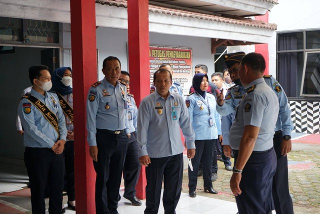 Bapas Lahat Kemenkumham Sumsel Awasi 1.071 Klien Pemasyarakatan | kumparan.com