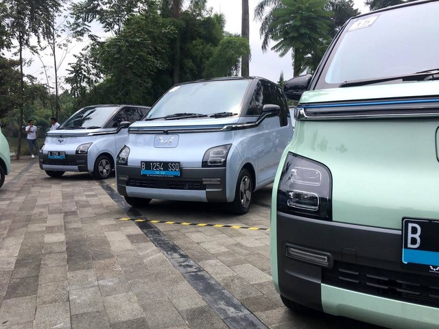 Mobil Listrik Wuling Air ev Jadi Armada Operasional Perusahaan | kumparan.com