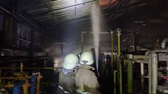 Kebakaran Landa Pabrik di Cakung, Tak Ada Korban Jiwa | kumparan.com