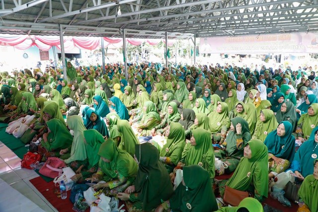 Lirik Mars Muslimat NU Lengkap dengan Maknanya | kumparan.com