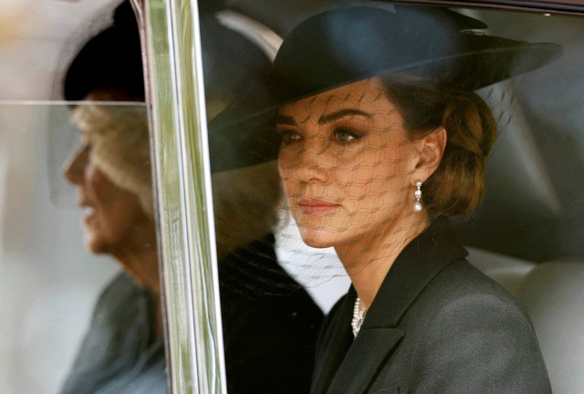Makna Veil Hitam Camilla & Kate Middleton di Pemakaman Ratu Elizabeth ...
