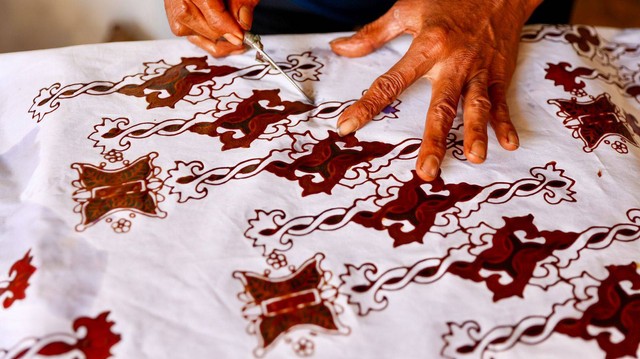 Foto: Melihat Lebih Dekat Proses Pembuatan Batik di Rumoh Batik Aceh ...