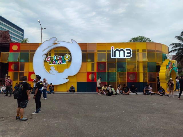 Kunto Aji - Iga Massardi Ramaikan Dunia Collabonation Indosat di ...