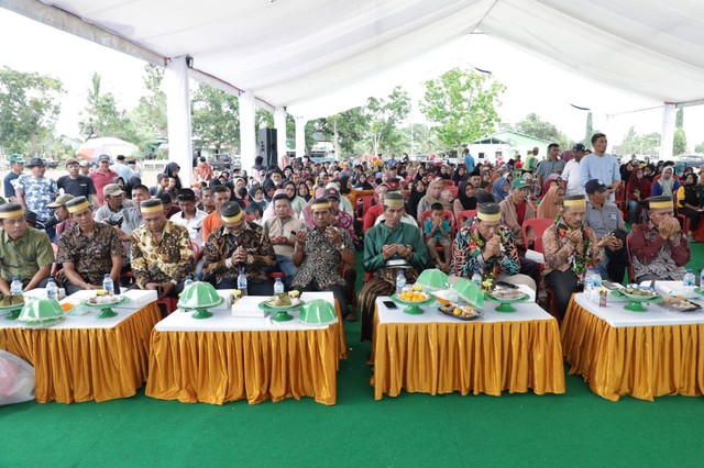 Ratusan Petani Tebu di Sulsel Dukung Ganjar Jadi Presiden | kumparan.com