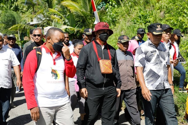 Papua Muda Inspiratif Promosikan Desa Wisata di Fakfak, Pantainya ...