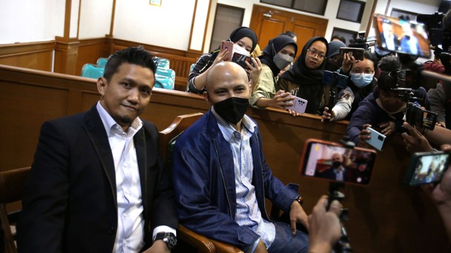 Suami Roro Fitria Bantah Dirinya Bersikap Tak Masuk Logika saat Mediasi ...