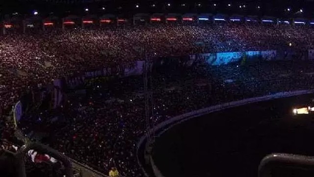 Apa Itu Black Ocean yang Dilakukan Penggemar K-Pop Saat Konser ...