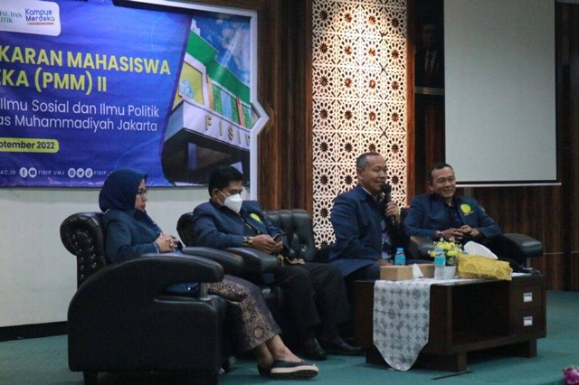 FISIP UMJ Menyambut Mahasiswa PMM II | kumparan.com