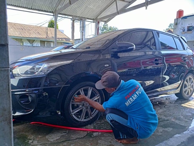 Cuci Mobil dan Motor, Pembinaan Unggulan Rutan Majene Yang Sudah ...