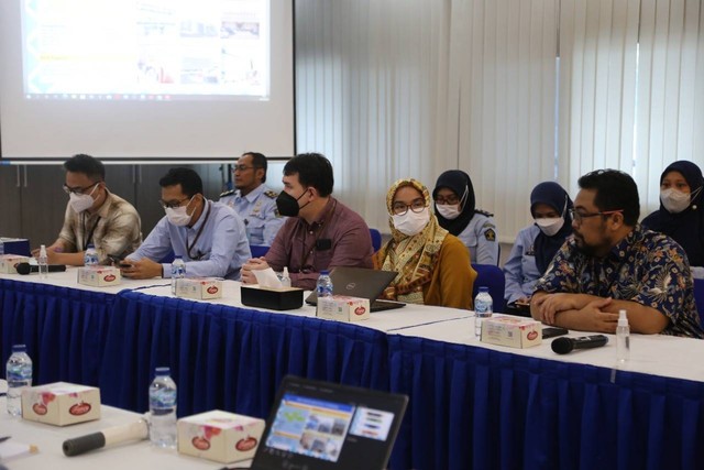 Imigrasi Semarang Ikuti Pemeriksaan Tim BPK RI terkait PNBP | kumparan.com