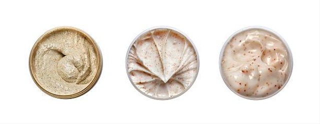 Cara Menggunakan Body Scrub Sebelum atau Sesudah Mandi? | kumparan.com
