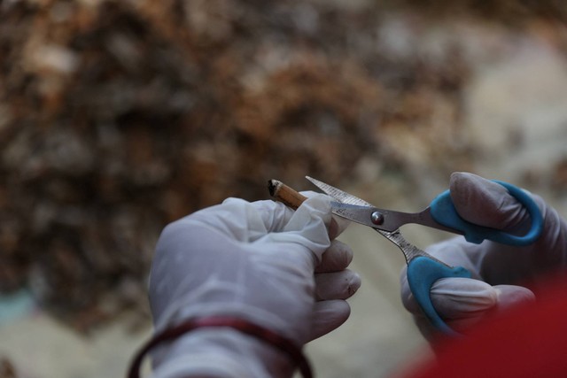 Foto: Melihat Daur Ulang Puntung Rokok Jadi Boneka hingga Paper Bag di ...