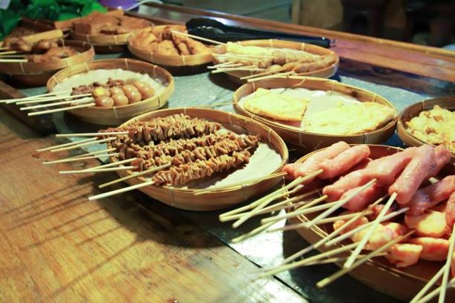 6 Angkringan di Malioboro yang Enak dan Murah | kumparan.com