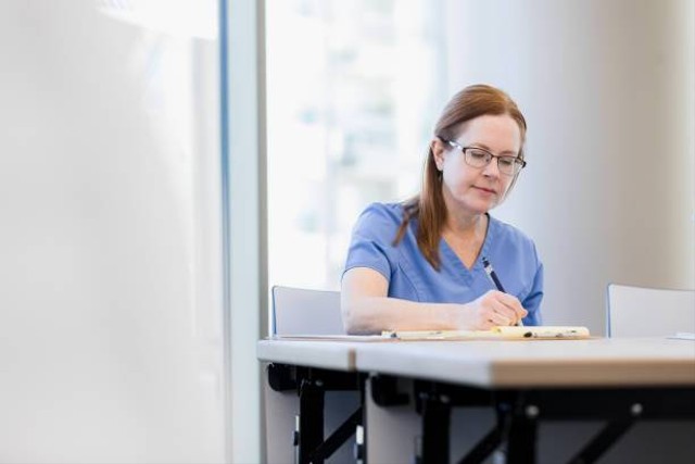 SOAP Keperawatan: Pengertian, Cara Penulisan, dan Contohnya | kumparan.com