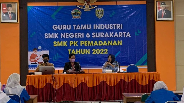 Imigrasi Surakarta hadir sebagai Guru Tamu di SMK N 6 Surakarta | kumparan.com