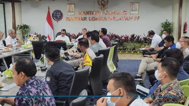 Menhub Pimpin Rapat Kesiapan G20 di Imigrasi Ngurah Rai, Bali ...