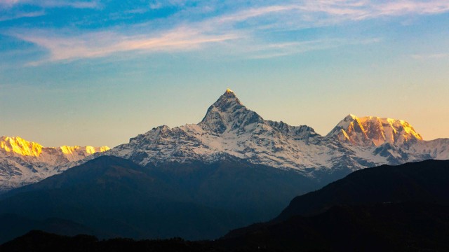 Dianggap Tempat Suci Dewa Siwa, Gunung Ini Tak Boleh Didaki dan Masih ...