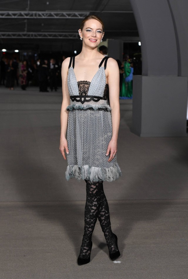 7 Seleb Tampil Chic di Academy Museum Gala, Selena Gomez hingga Lily ...