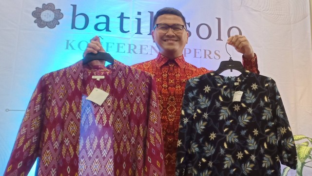 Batik Solo Motif Klasik Elegan nan Simple Sasar Anak Muda | kumparan.com