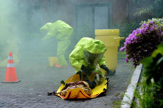 Foto: Aksi TNI-Polri Saat Simulasi Penanggulangan Terorisme Jelang KTT G20 | kumparan.com