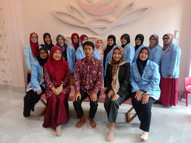 13 Mahasiswa PIAUD Lakukan Internship Program Unggulan Baby Spa ...