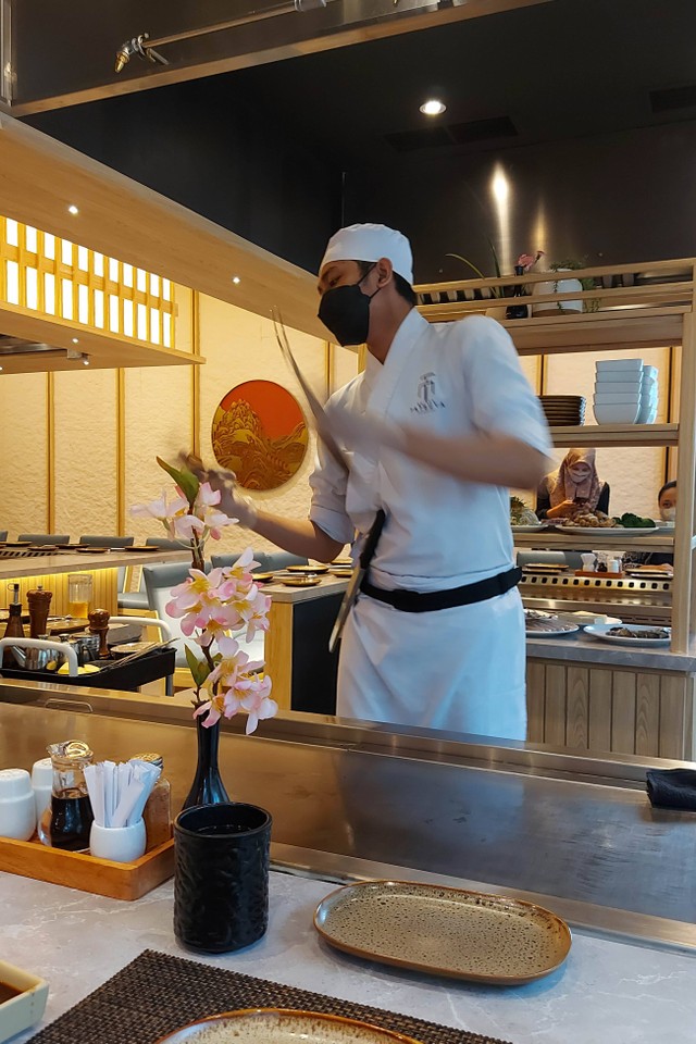 Menikmati Atraksi Live Teppanyaki ala Jepang di Gerai Baru Maison ...
