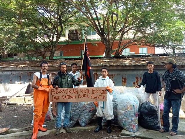Perairan Ternate Tercemar Mikroplastik | kumparan.com Perairan Ternate Tercemar Mikroplastik | kumparan.com