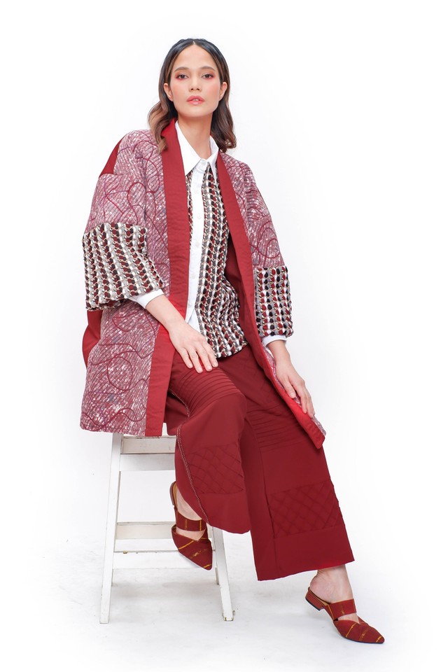 Cerita Label Mode Adrie Basuki, Usung Sustainability & Pemberdayaan ...