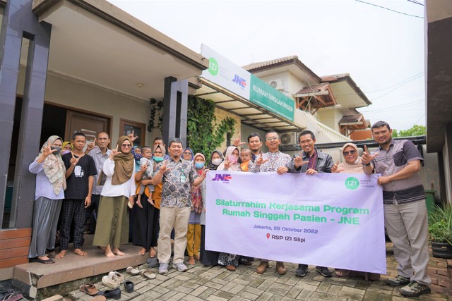 Silaturahim Kerjasama Program Rumah Singgah Pasien JNE-IZI | kumparan.com