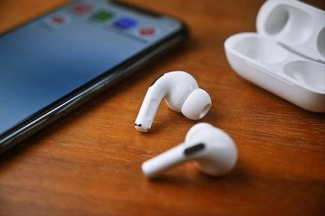 Perbedaan TWS dan Earbuds sebagai Perangkat Audio | kumparan.com