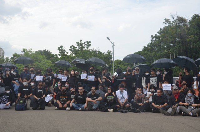 Foto: Aksi Kamisan ke-750 untuk Tragedi Semanggi sampai Kanjuruhan ... Foto: Aksi Kamisan ke-750 untuk Tragedi Semanggi sampai Kanjuruhan ...