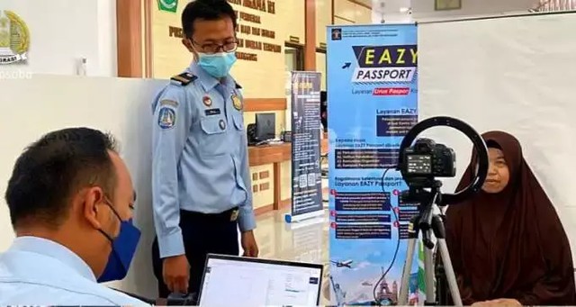 Kanim Wonosobo Layani Eazy Paspor di PLHUT Kemenag Temangggung | kumparan.com