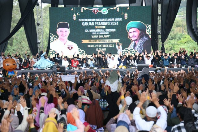 Sambut Ulang Tahun Ganjar, Relawan Gelar Istigasah dan Selawat Akbar di ...