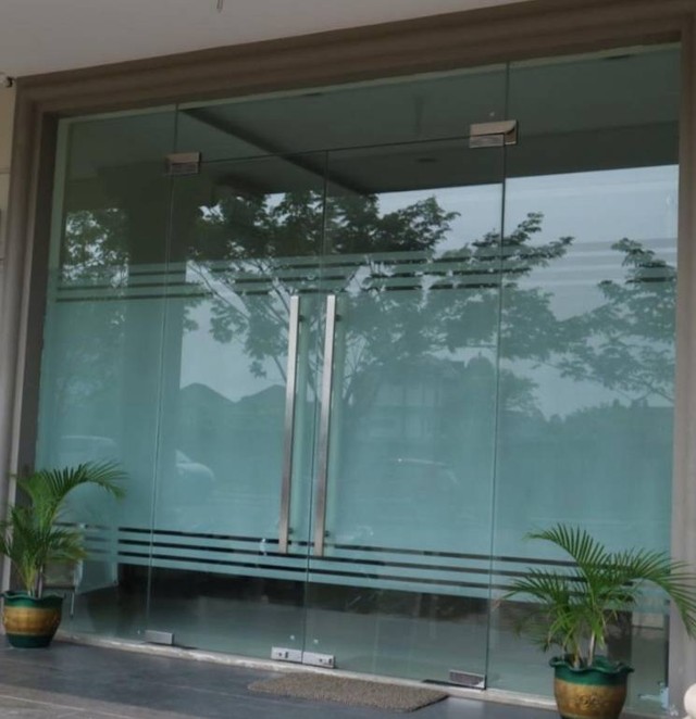 Kelebihan Kaca Tempered Dibandingkan Kaca Biasa | kumparan.com