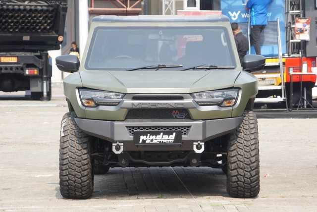 Foto: Rantis Listrik Buatan Pindad Dipamerkan di Indo Defence 2022 ...