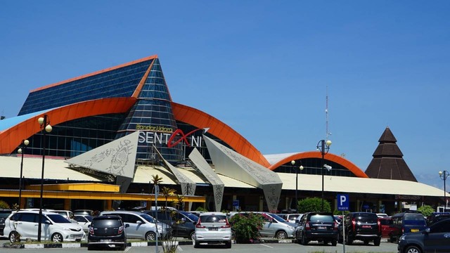 Bandara Sentani Jayapura Mencatat Terjadi Peningkatan Penumpang saat ...