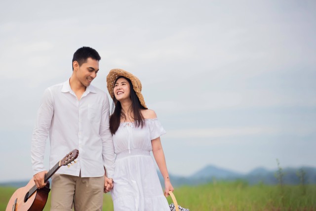 Studi Ungkap Perempuan Lebih Tertarik pada Pria Pemusik, Ini Alasannya | kumparan.com