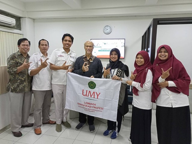 LSP UMY Dapatkan Rekomendasi “Memenuhi” dari Tim Surveillance BNSP | kumparan.com