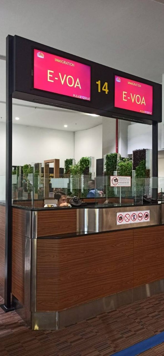 WNA Pengguna e-VOA Pertama Kali Mendarat Di Bandara Soekarno-Hatta | kumparan.com