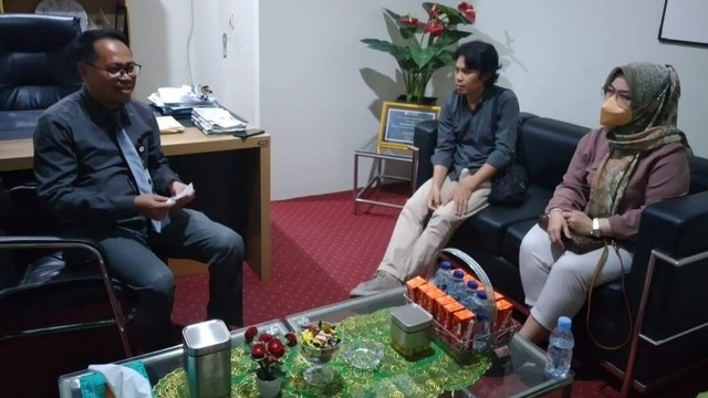 Nasabah Bank BPD Sulselbar Mamuju Laporkan Uang Tabungan Terkuras hingga Rp 2 M | kumparan.com