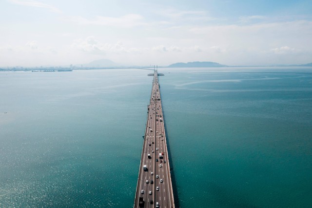 5 Jalan Tol Atas Air Terpanjang di Dunia, Salah Satunya Ada di Bali ...