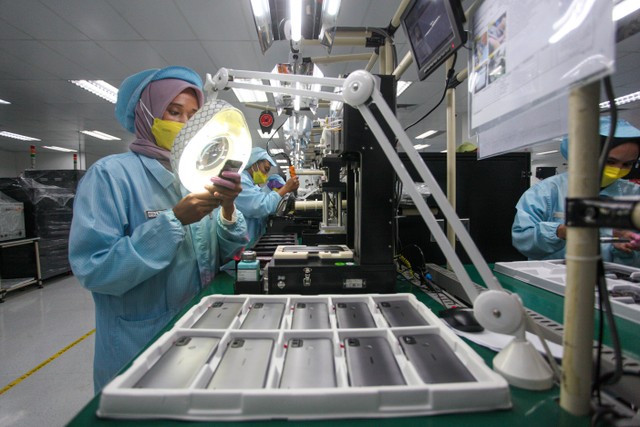 Melihat Pabrik HP Nokia di Batam, Bisa Bikin 150.000 HP Sebulan ...