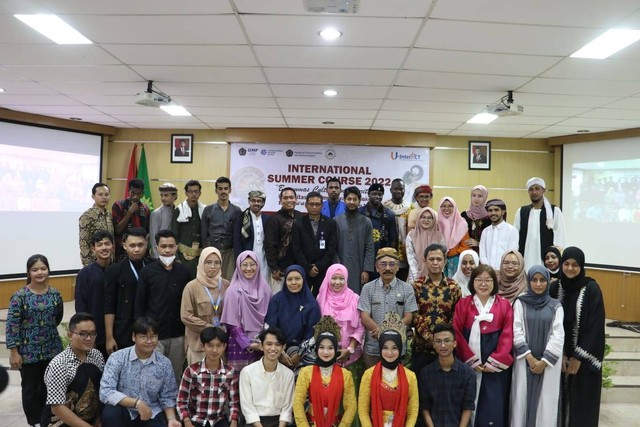 International Summer Course 2022 UMP perkenalkan Budaya Adiluhung ...