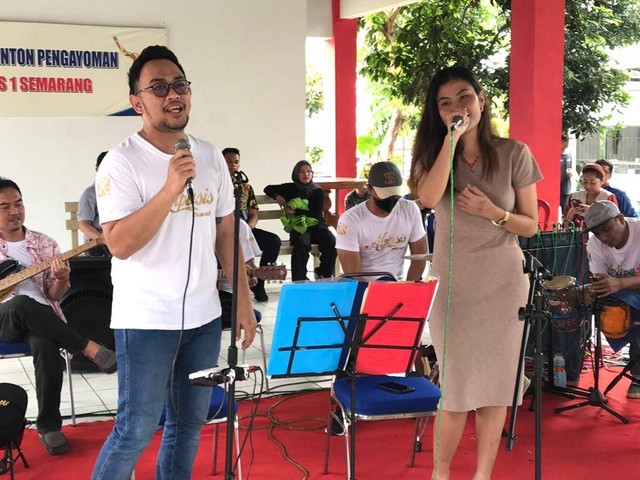 Hadirkan Alpasis Band, Lapas Semarang Hibur Pengunjung Keluarga ...