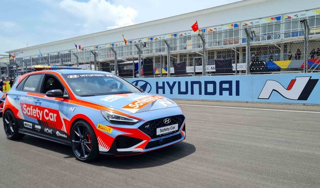 Hyundai i30 Fastback N Amankan Lagi Balapan WSBK Mandalika 2022 ...