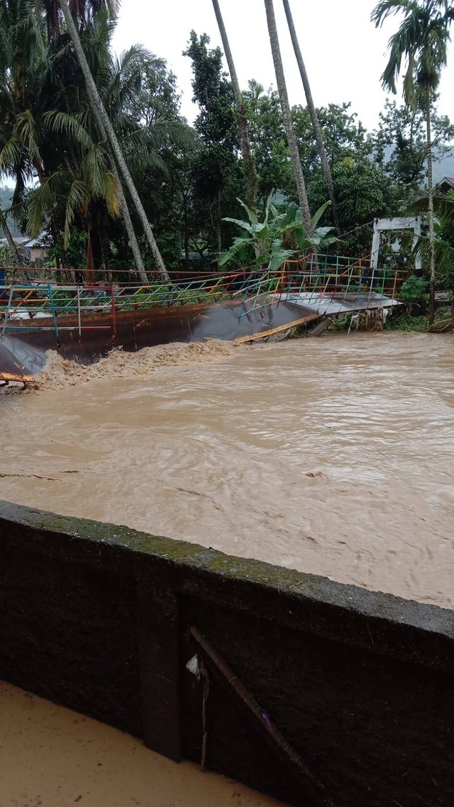 Banjir di Sukau, Lampung Barat: Sungai Way Rekuk Meluap, 30 Rumah ...