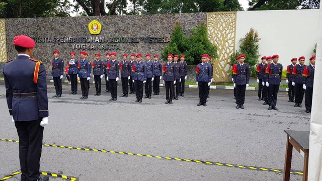 UPNVY Kenalkan Bela Negara Lewat Keterampilan Baris Berbaris | kumparan.com