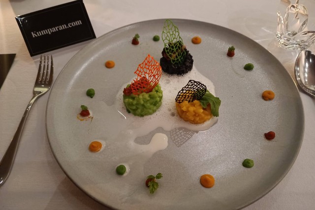 Merasakan Sensasi Makan Malam Seperti di Film The Menu | kumparan.com