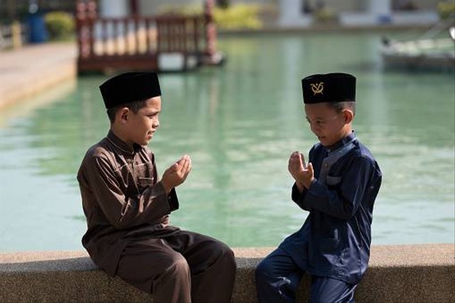 Perbedaan Hablum Minannas dan Hablum Minallah dalam Ajaran Islam ...